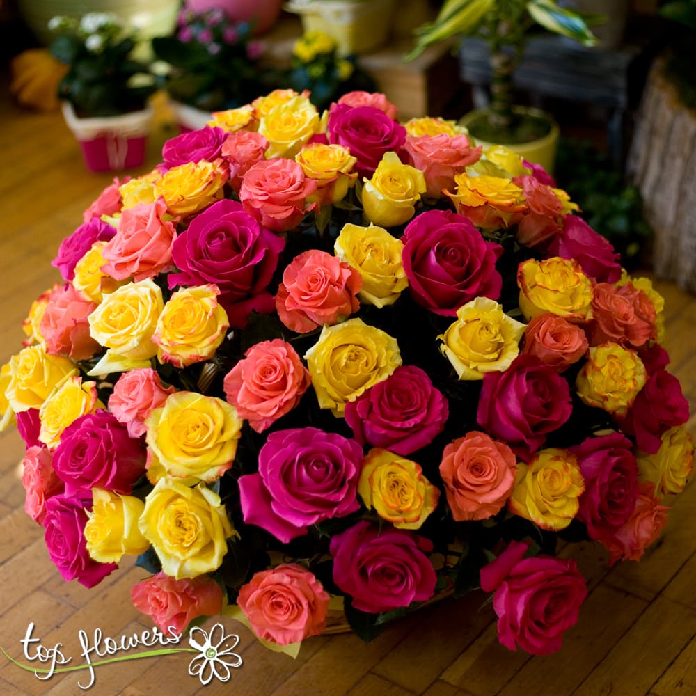 Кошница 101 рози в пастелна гама | Top Flowers.com