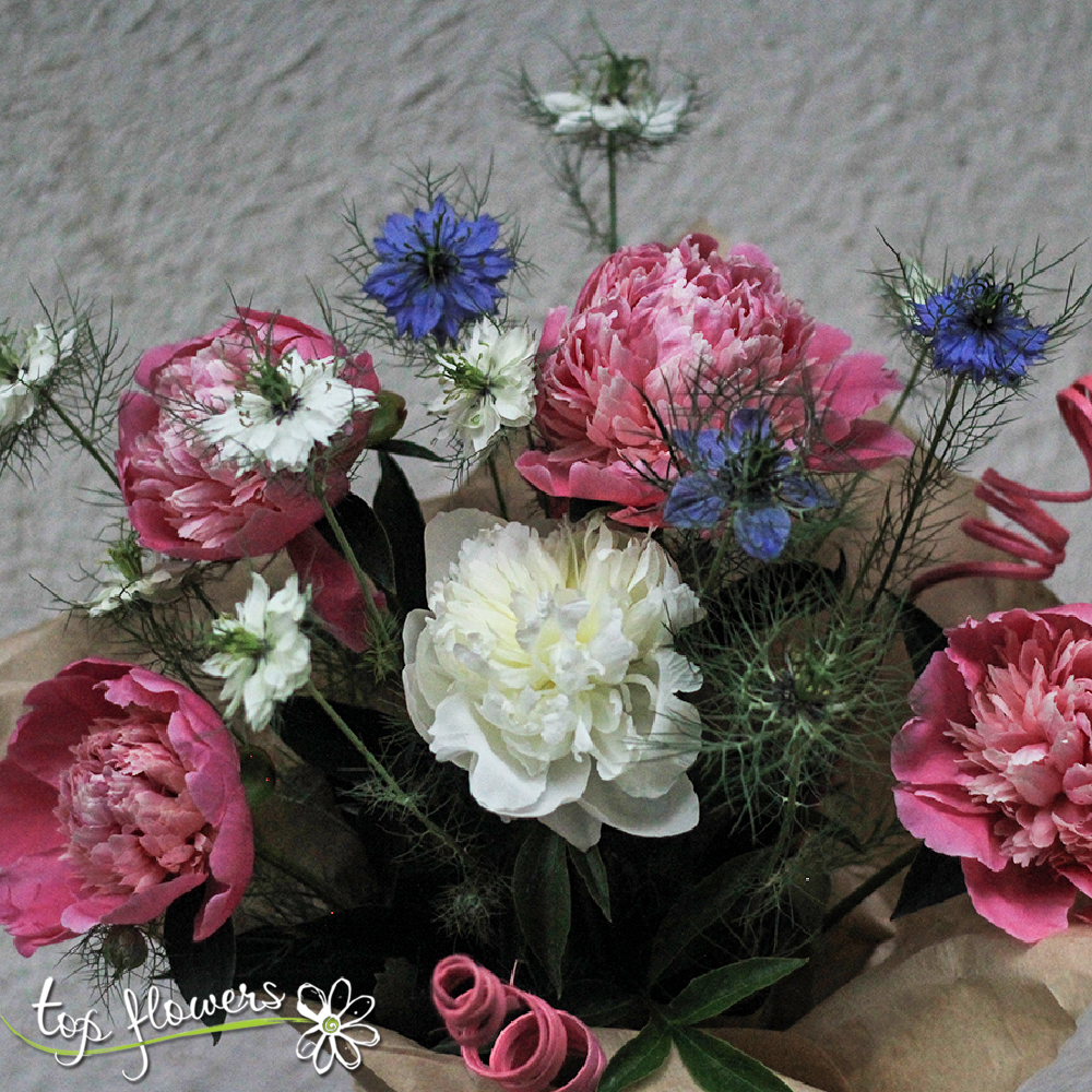 Fionna - Natural bouquet of beautiful peonies. Fast Flower Delivery