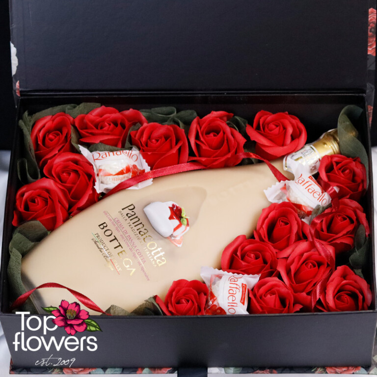 Obsession | Soap Roses in a Box with Bottega Pannacotta and Raffaello ...